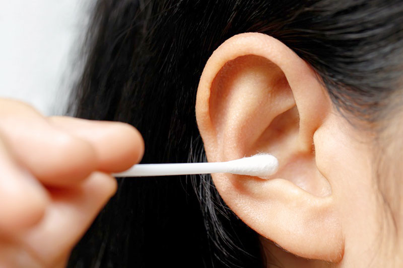 Earwax Blockage: Tips For Dealing With Stuffed-Up Ears